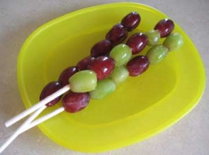 Summer Time Snack with Frozen Grape Pops - Make and Takes