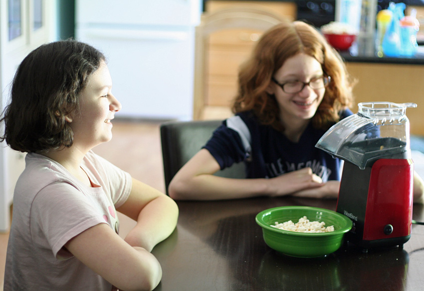 Exploring Our 5 Senses: Popcorn Party! - Make and Takes