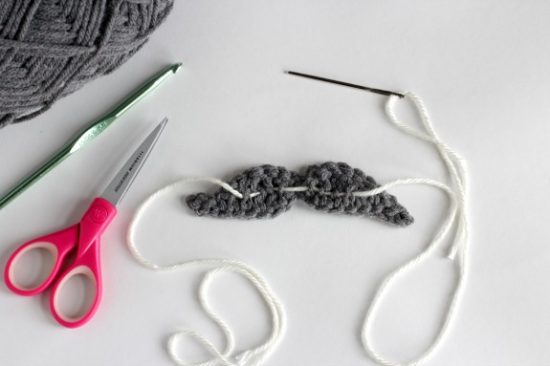 Crochet Mustache Pattern - Make and Takes