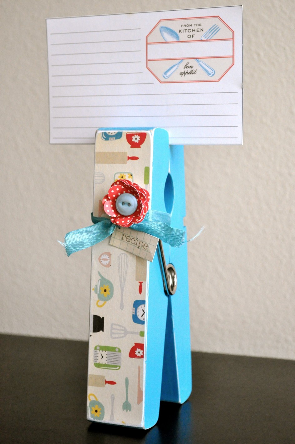 Easy Recipe Card Holder - Make and Takes
