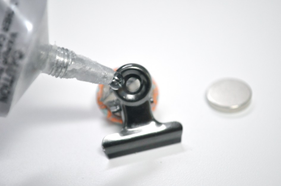 Easy Magnetic Clip Tutorial - Make and Takes