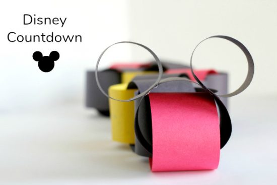 Disney Vacation Paper Chain Countdown - Make and Takes