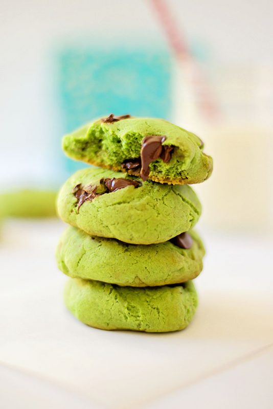 Green Mint Chocolate Chip Cookies - Make and Takes