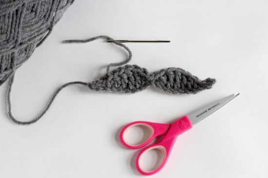 Crochet Mustache Pattern - Make and Takes