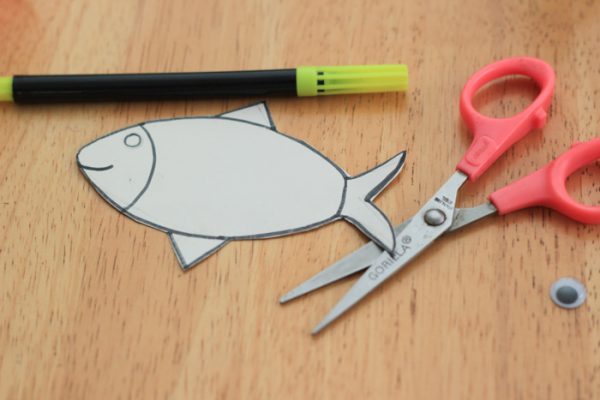 Yarn Wrapped Cardboard Fish Kids Craft - Make and Takes