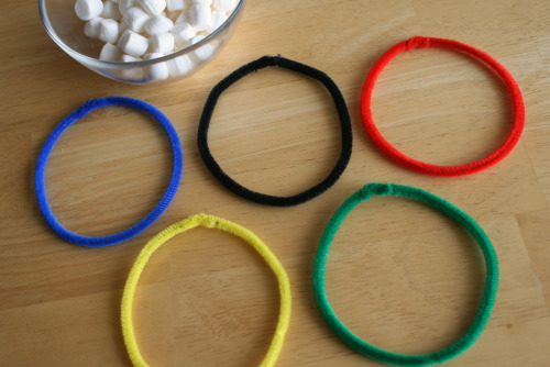 Winter Olympic Snowball Ring Toss - Make and Takes