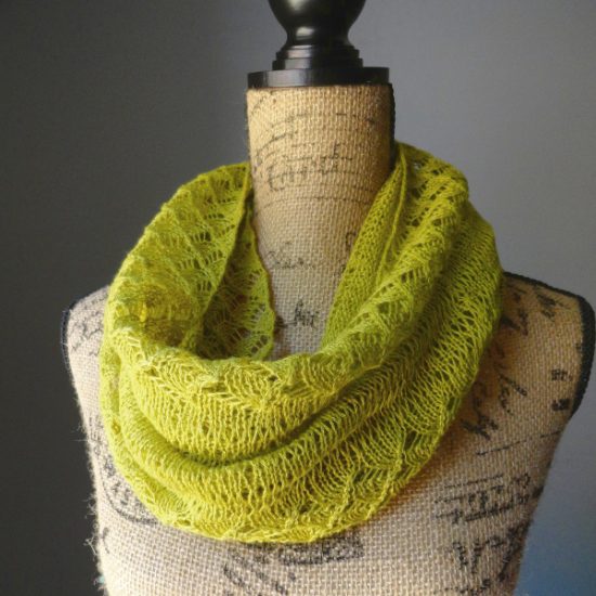 6 Spring Knit Scarf Patterns YOU Can Make! - Make and Takes