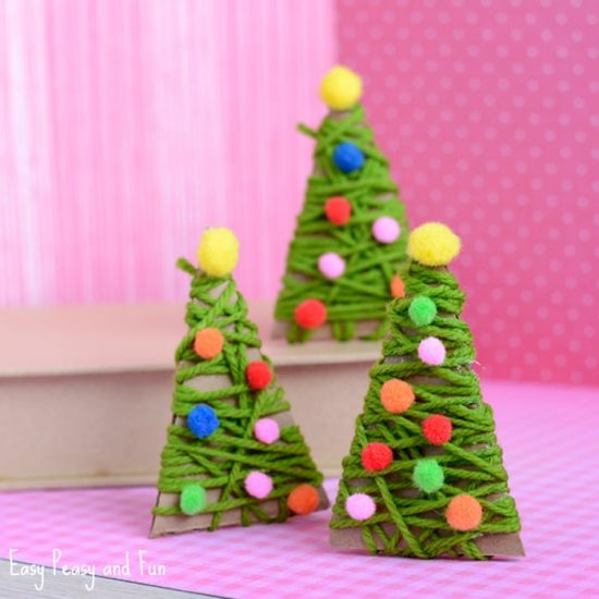 9 DIY Yarn Ornaments to Adorn Your Christmas Tree - Make and Takes