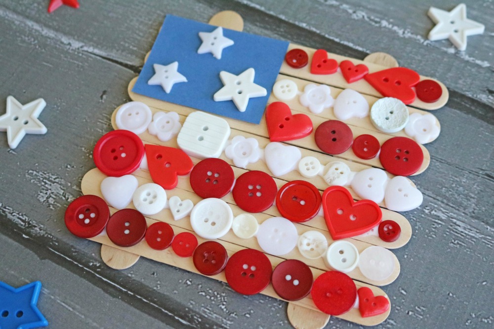 Popsicle Stick Button Flag Kid Craft - Make and Takes