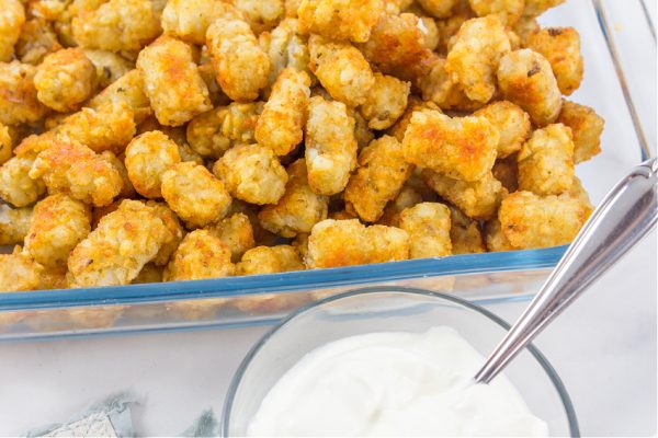 Recipe for Loaded Breakfast Tater Tots - Make and Takes
