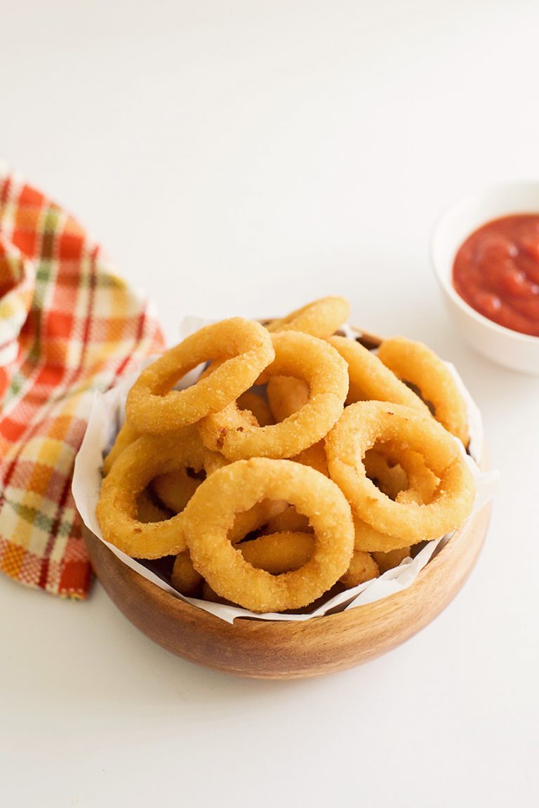 Crispy Fried Onion Rings - Make and Takes