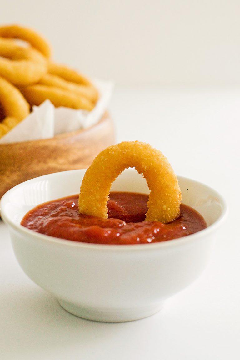 Crispy Fried Onion Rings - Make and Takes