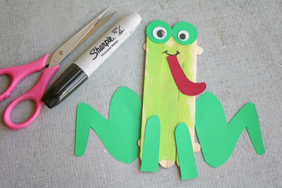 Popsicle Stick Frog Kid Craft - Make and Takes