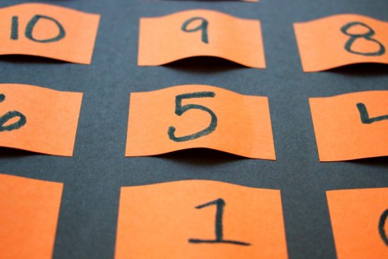 Simple Spider Halloween Countdown Pocket Chart - Make and Takes