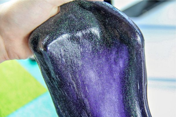 How To Train Your Dragon: The Hidden World Sparkle Slime - Make and Takes