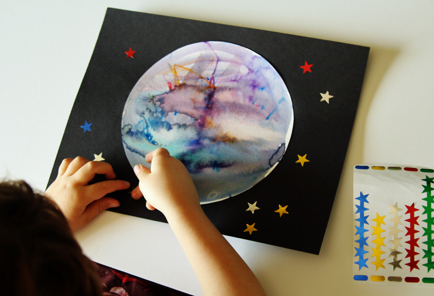 Create a Planet Art Project - Make and Takes