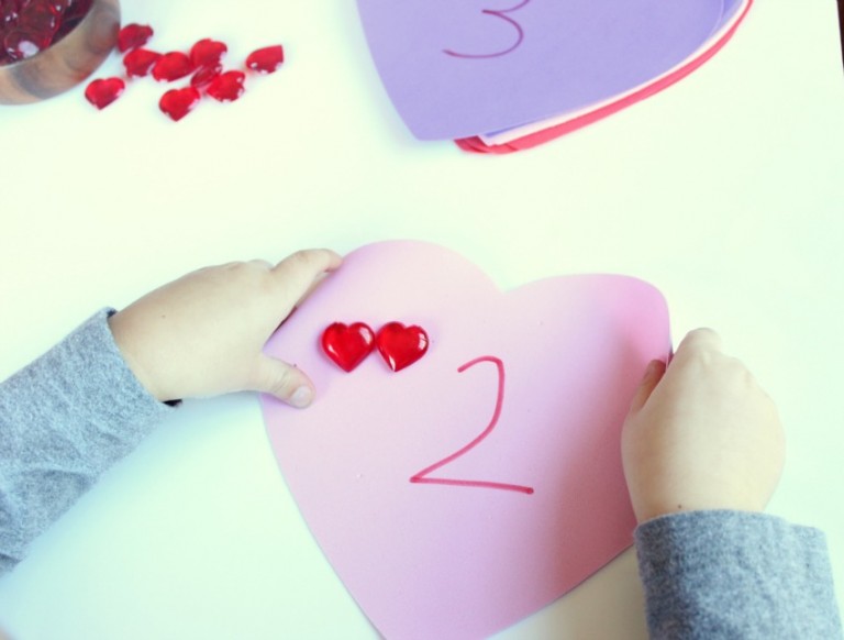 Heart Counting Activity for Preschoolers - Make and Takes