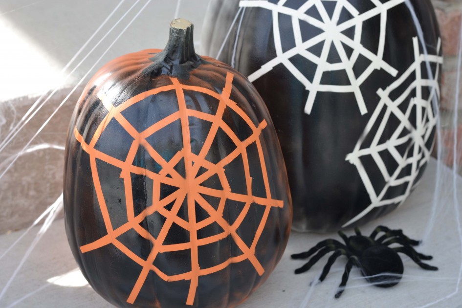 No-Carve Spider Web Pumpkins - Make and Takes