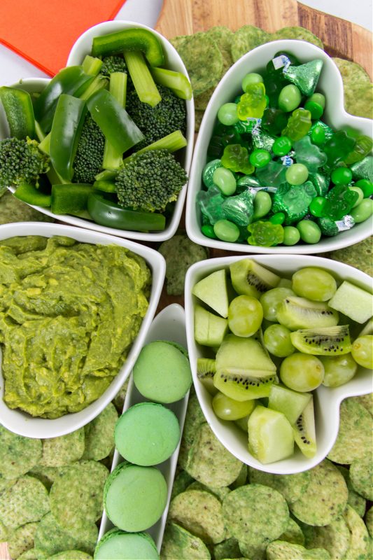 Four Leaf Clover St. Patrick's Day Snack Board - Make and Takes