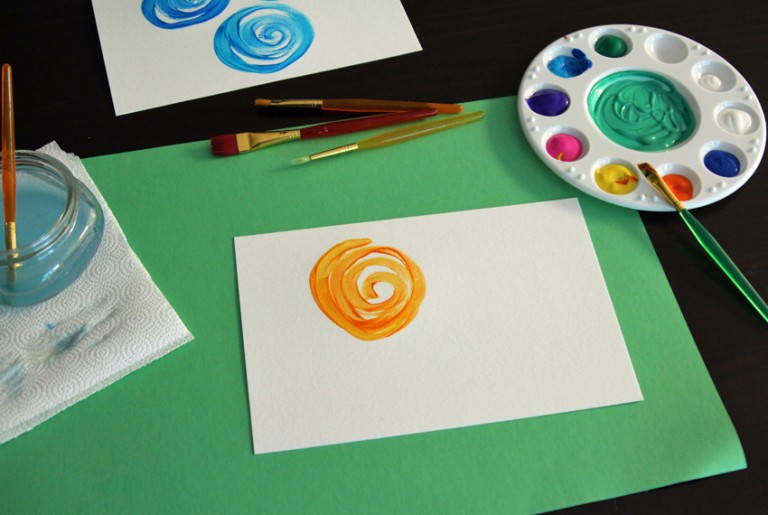 Painting Swirly Flowers with a Simple Technique - Make and Takes