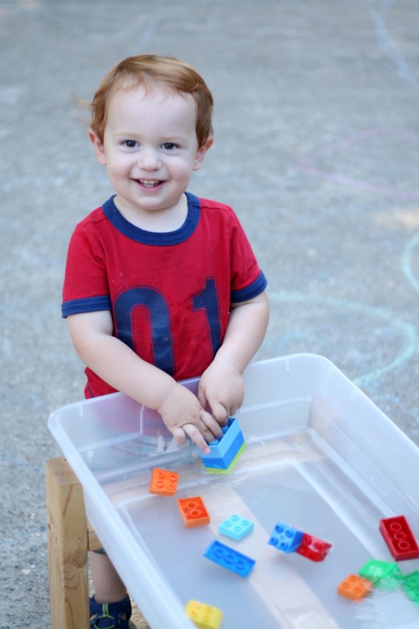 3 Fresh Play Ideas for the Water Table - Make and Takes